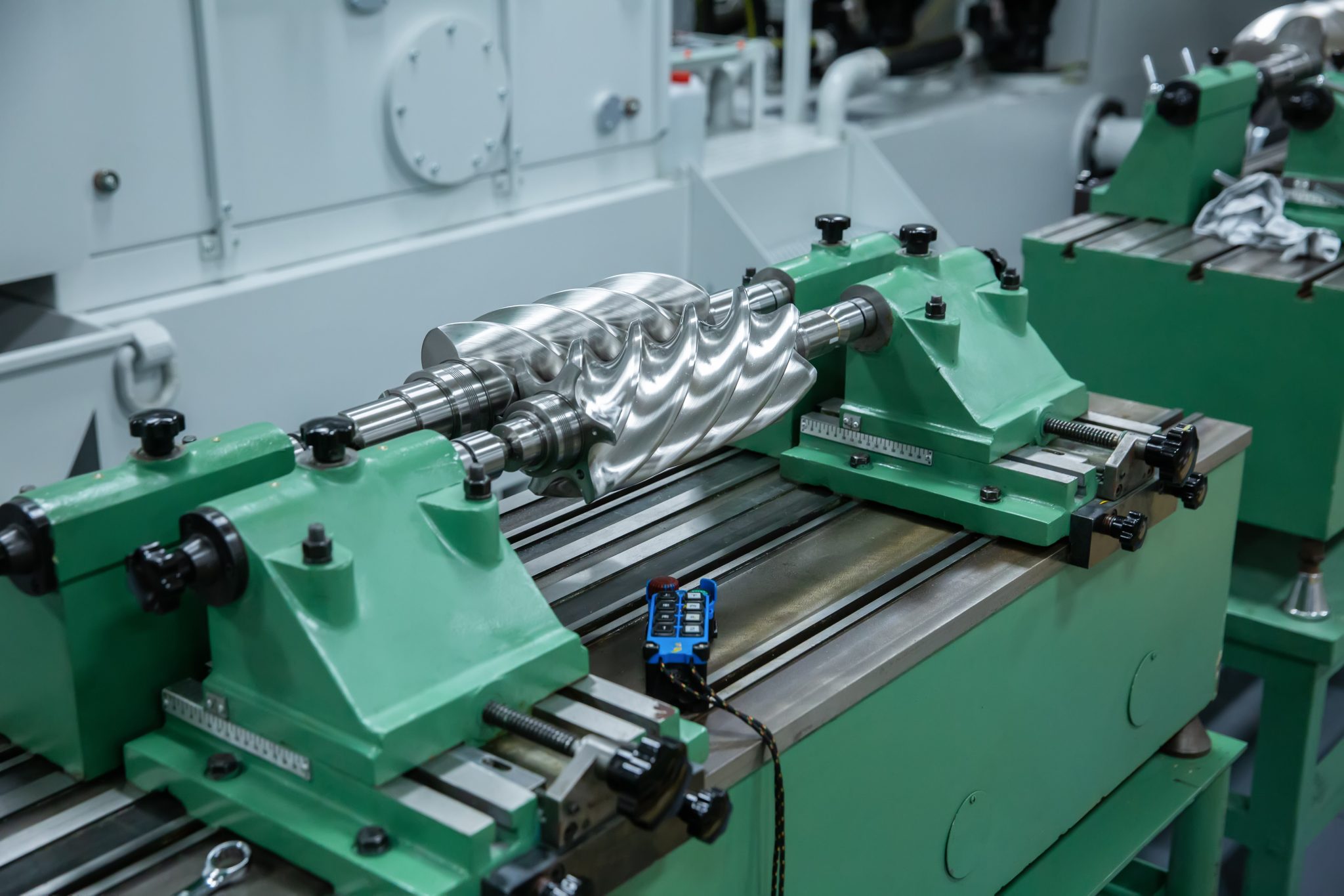 The Future of Air Compression: Why Energy-Efficient Screw Compressors ...